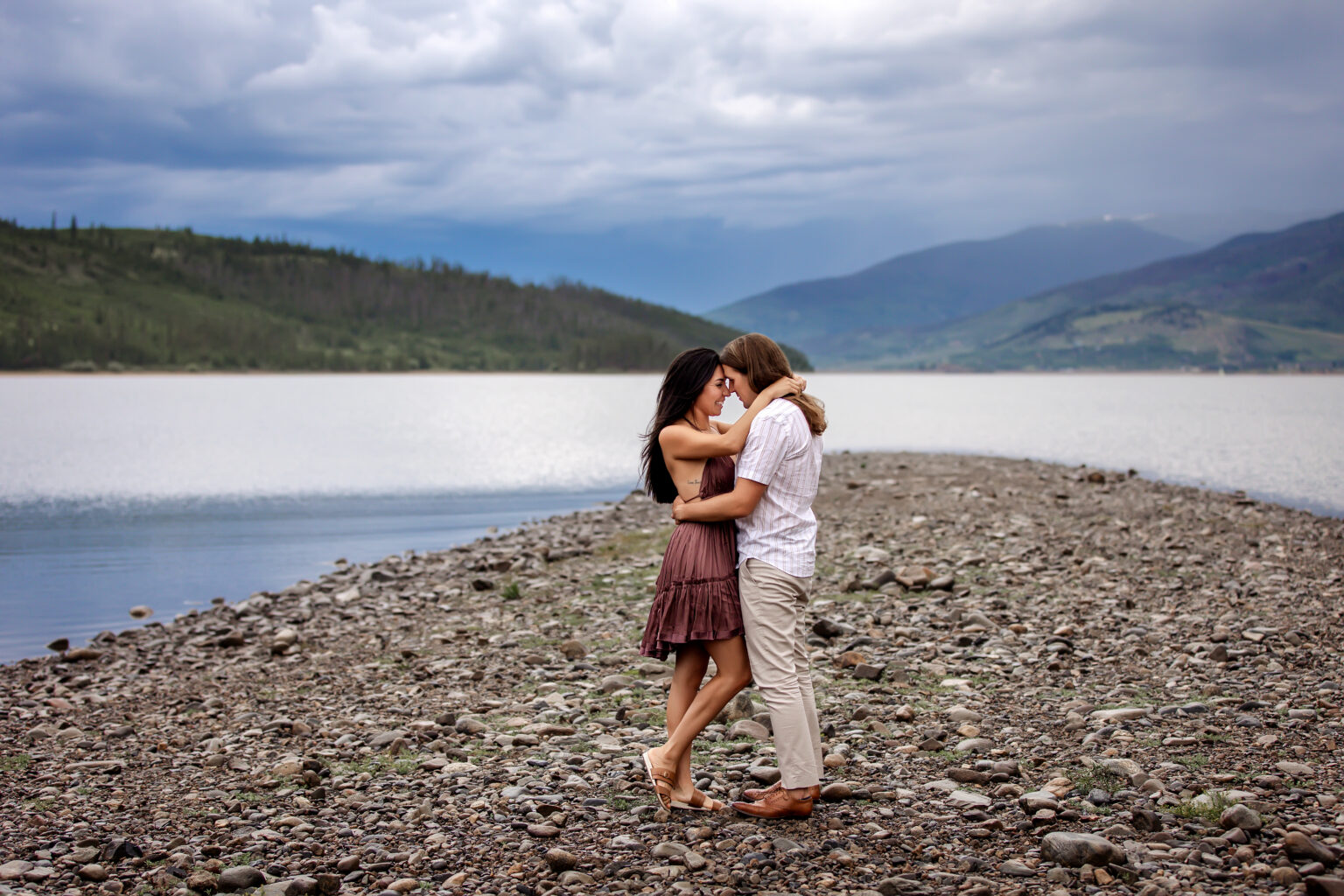 What should I wear for my photo session? | alisamesseroffphotography.com